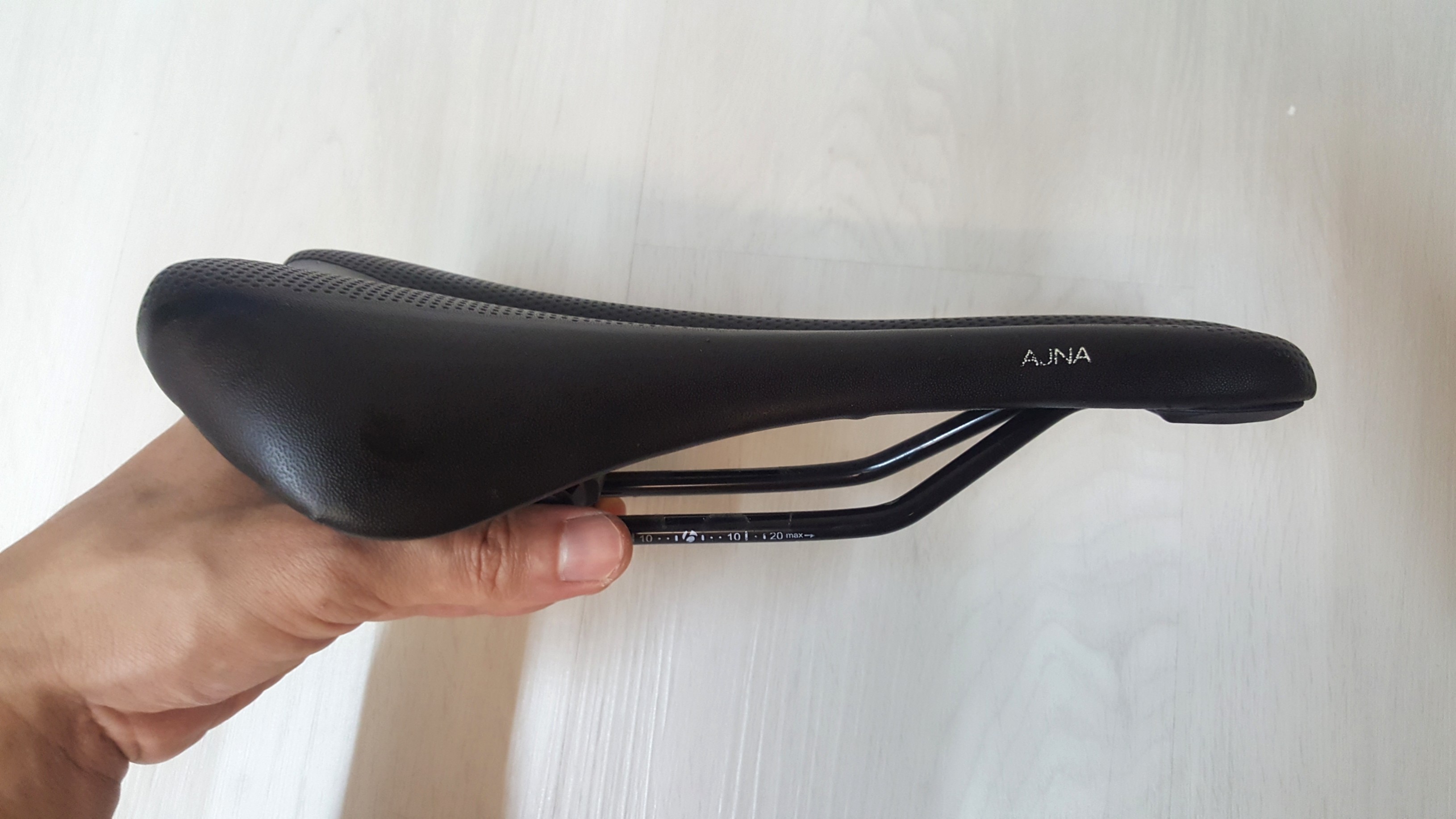 Bontrager Anja Women Road Bike Saddle, Sports Equipment, Bicycles ...