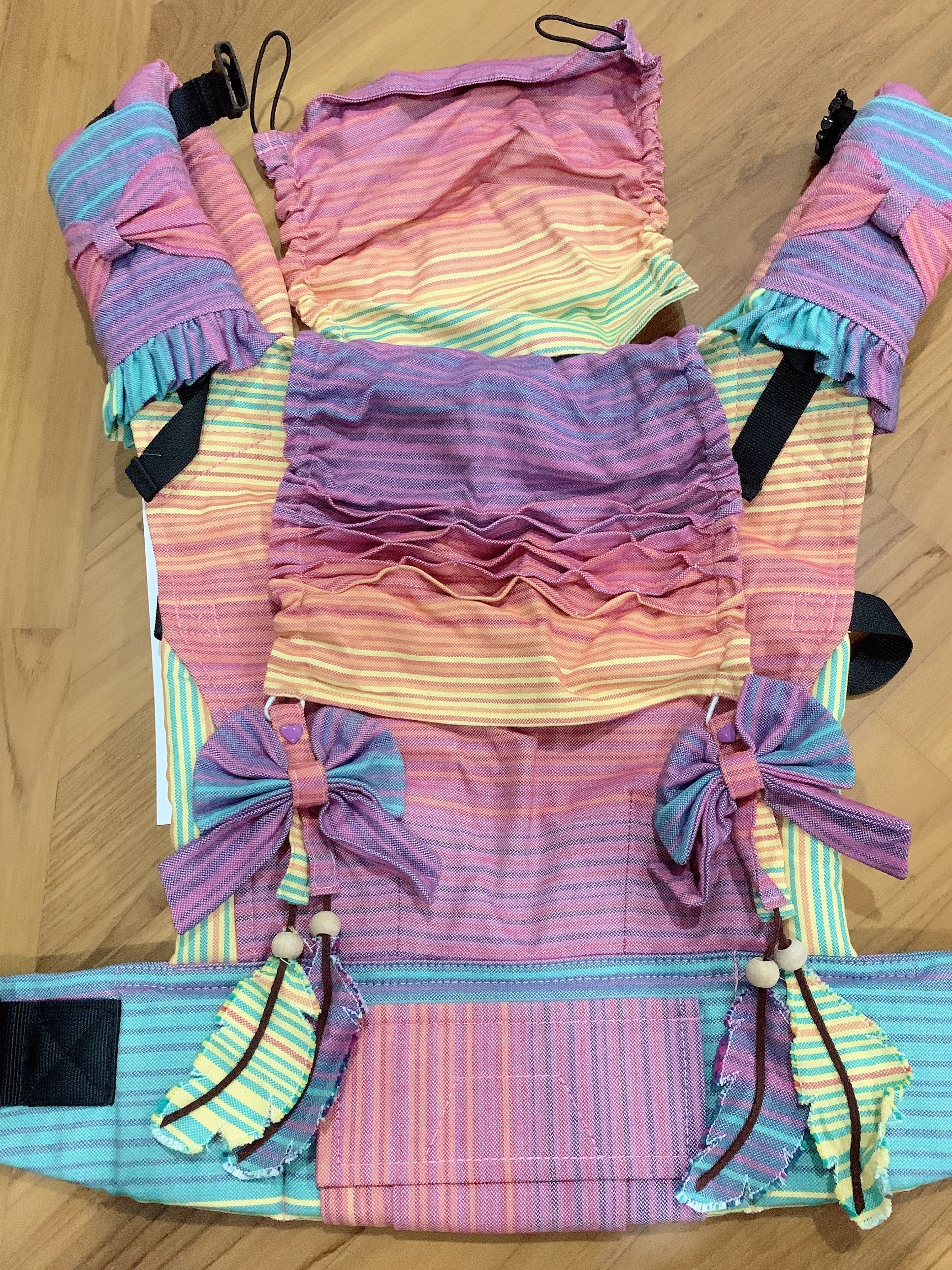 BNWT Full Standard WC Carrier - Iris - Full / Standard / Wrap ...