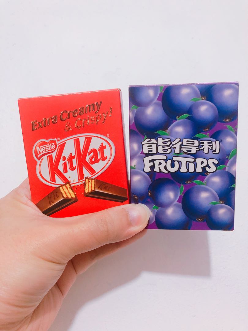 Kit Kat 能得利 啤啤 Frutips playing cards, 興趣及遊戲, 手作＆自家設計, 工藝用品及工具 - Carousell