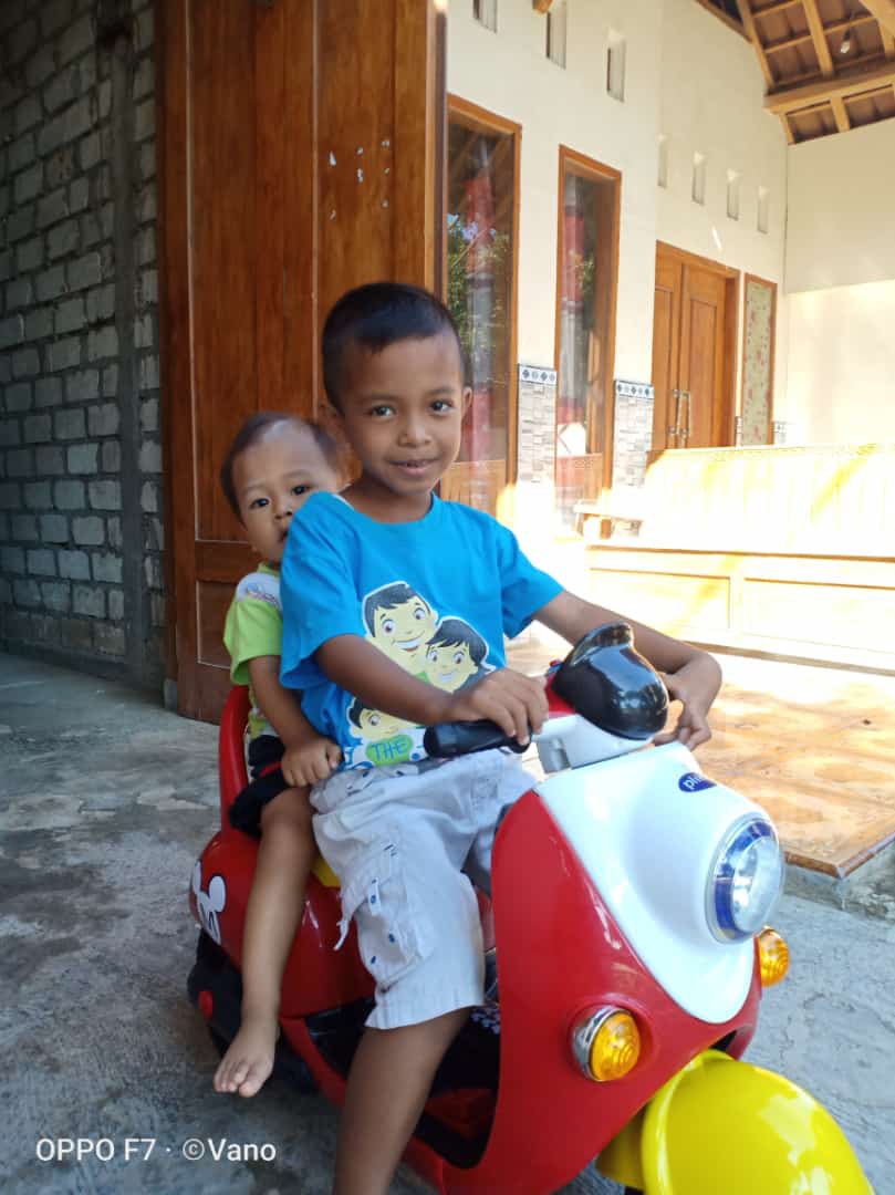 Motor aki mickey, Bayi & Anak, Mainan & Baby Walker di Carousell