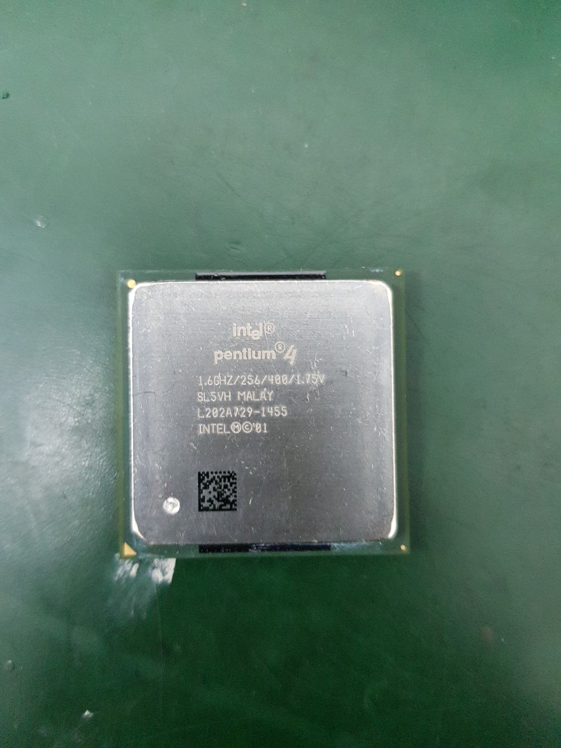 Old cpu Pentium 4, Computers & Tech, Parts & Accessories, Computer ...