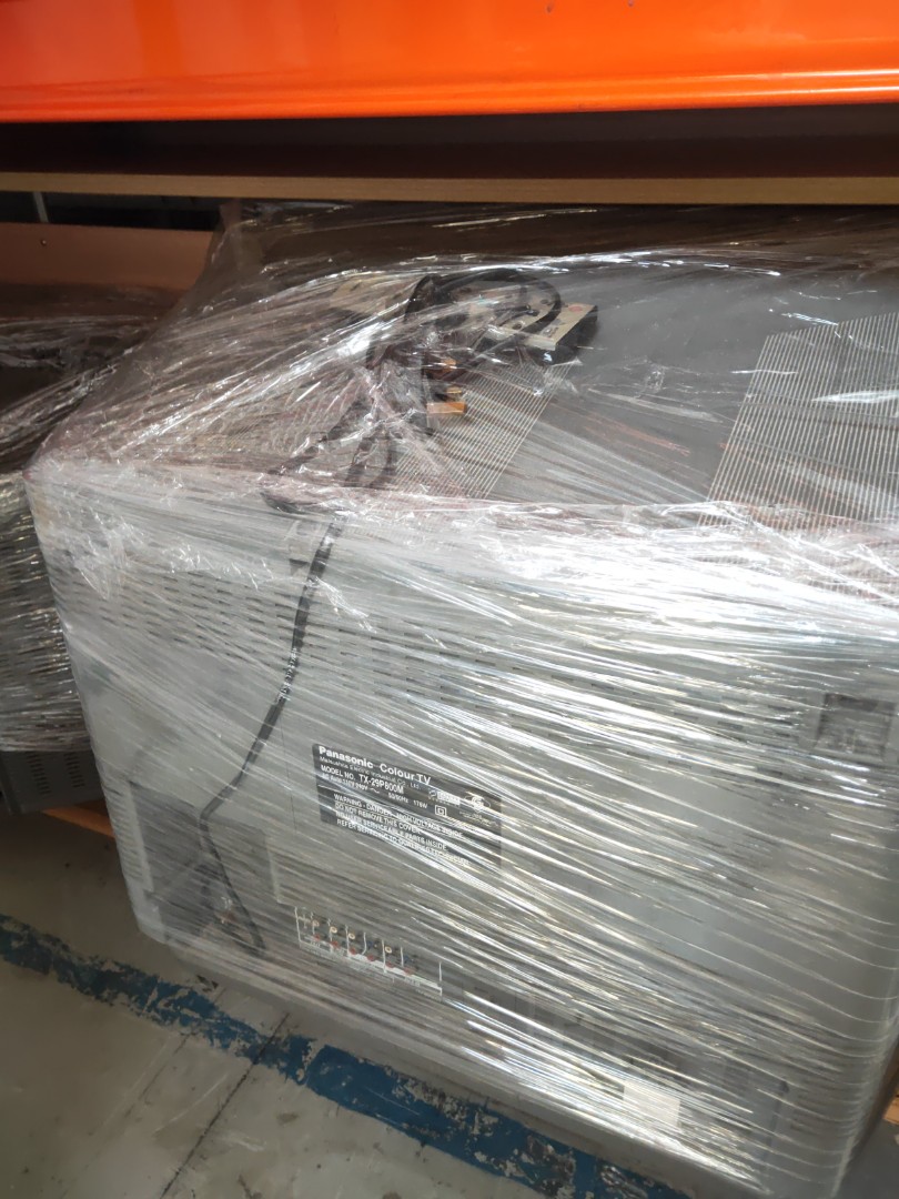 Panasonic 29 n 21 inch box TV, Free Items on Carousell
