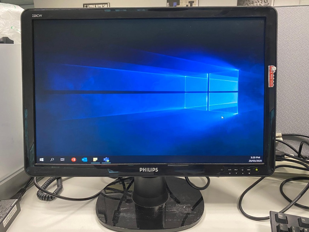 Philips 22-inch Monitor (Model: 220CW), 電腦＆科技, 電腦周邊及配件, 電子屏幕 - Carousell