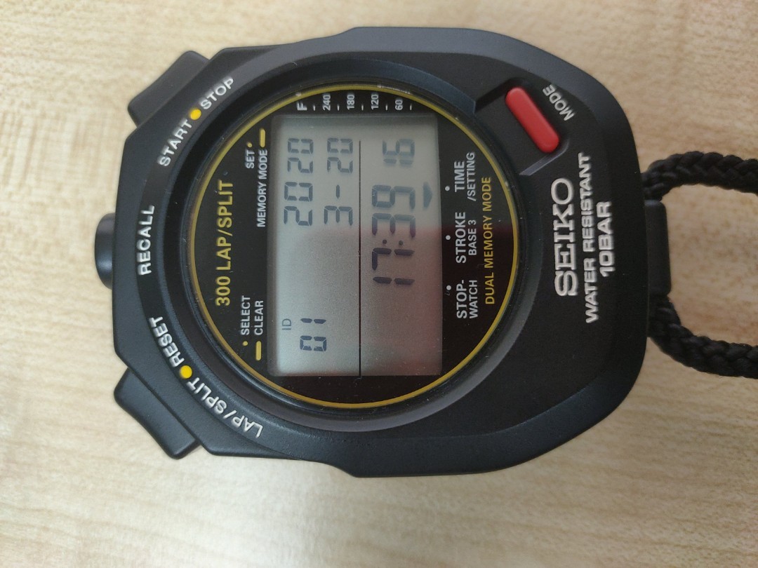 Seiko S141 300 Memory Stopwatch, Mobile Phones & Gadgets, Wearables ...