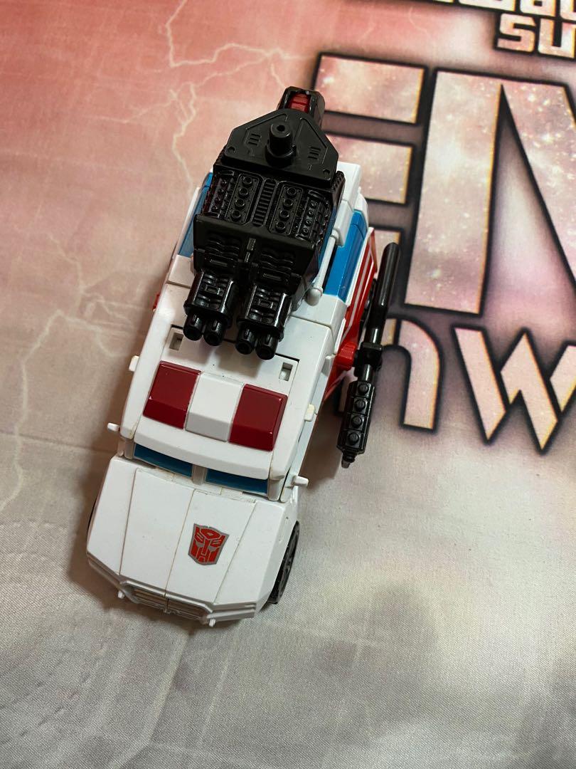 Transformers Combiner Wars First Aid, Hobbies & Toys, Toys & Games on ...