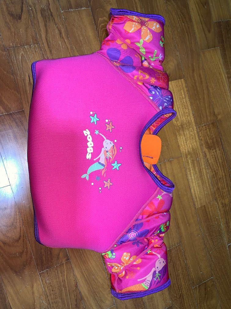 Zoggs swim float, Babies & Kids, Babies & Kids Fashion on Carousell