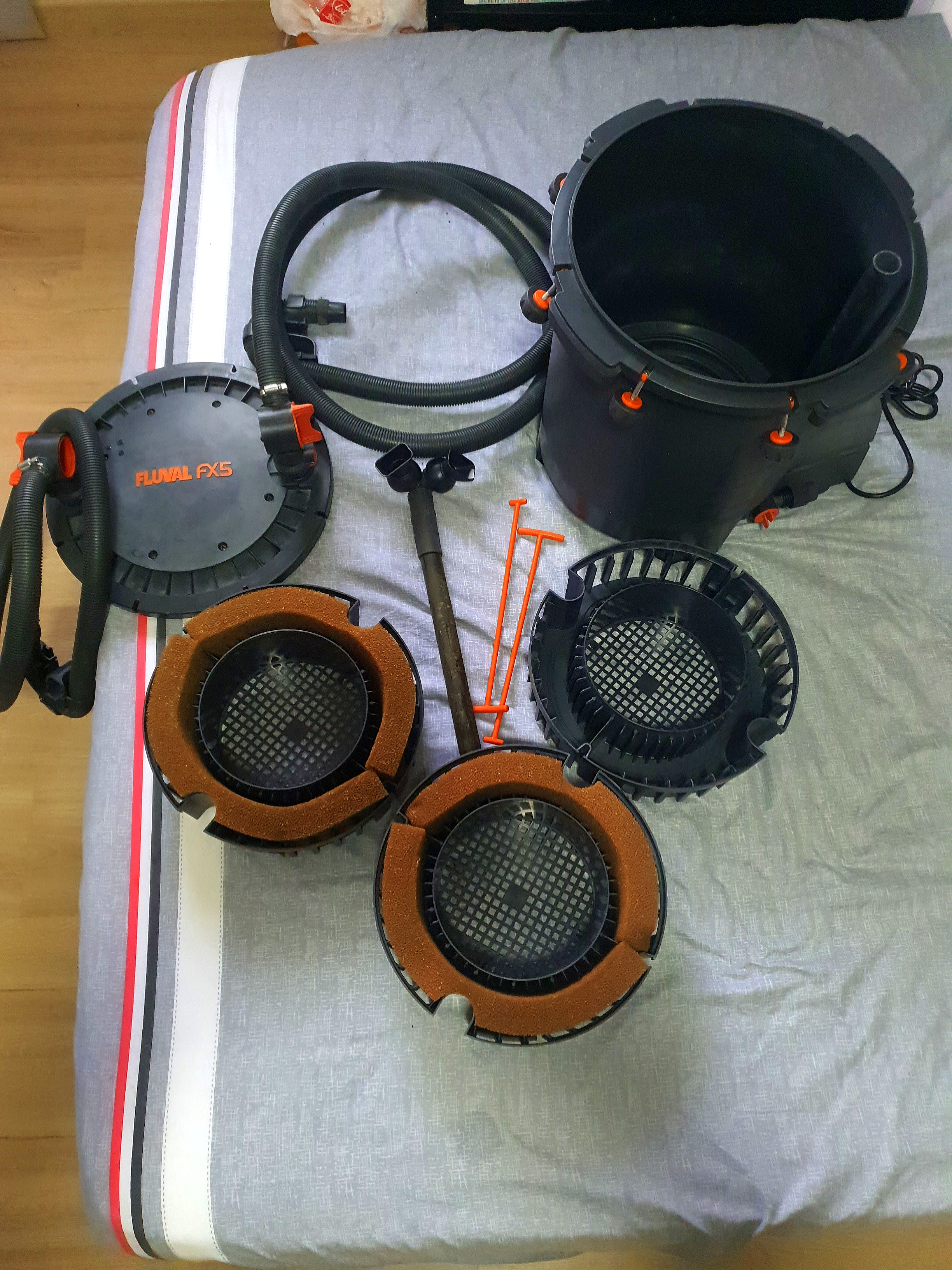 Fluval FX5 Canister Filter, Pet Supplies, Homes & Other Pet Accessories ...