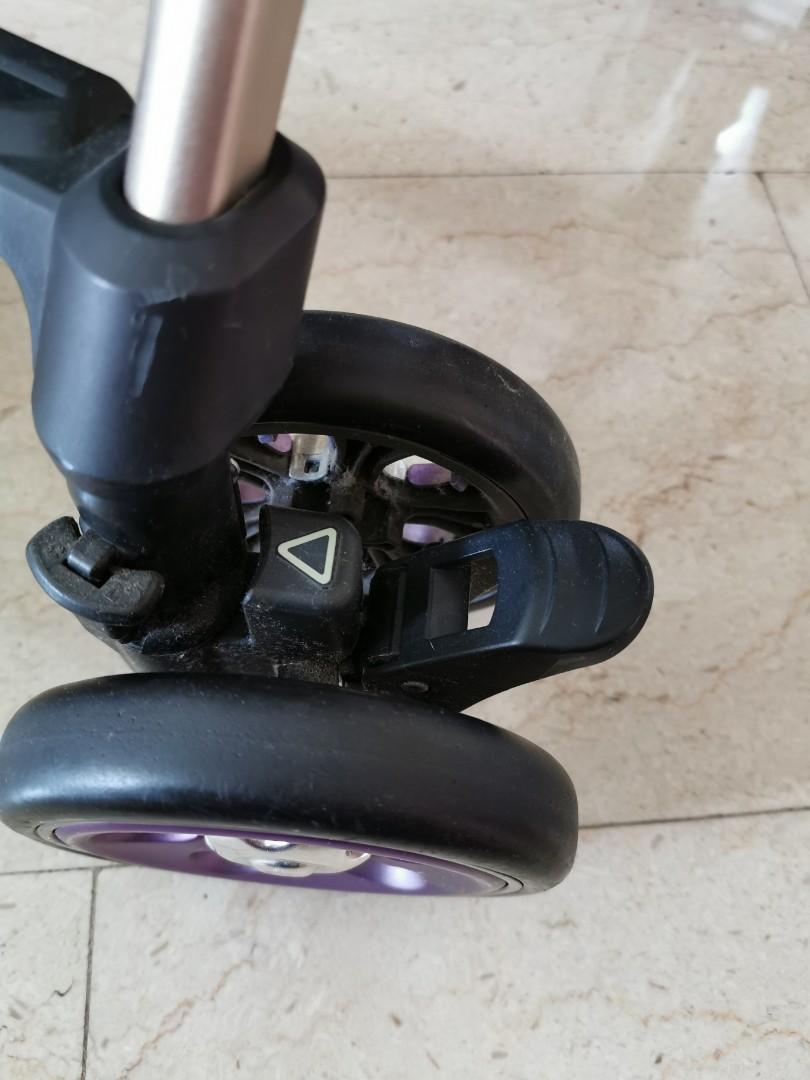 Preloved Combi Miracle Turn Premier Stroller, Babies & Kids, Going Out, Strollers on Carousell