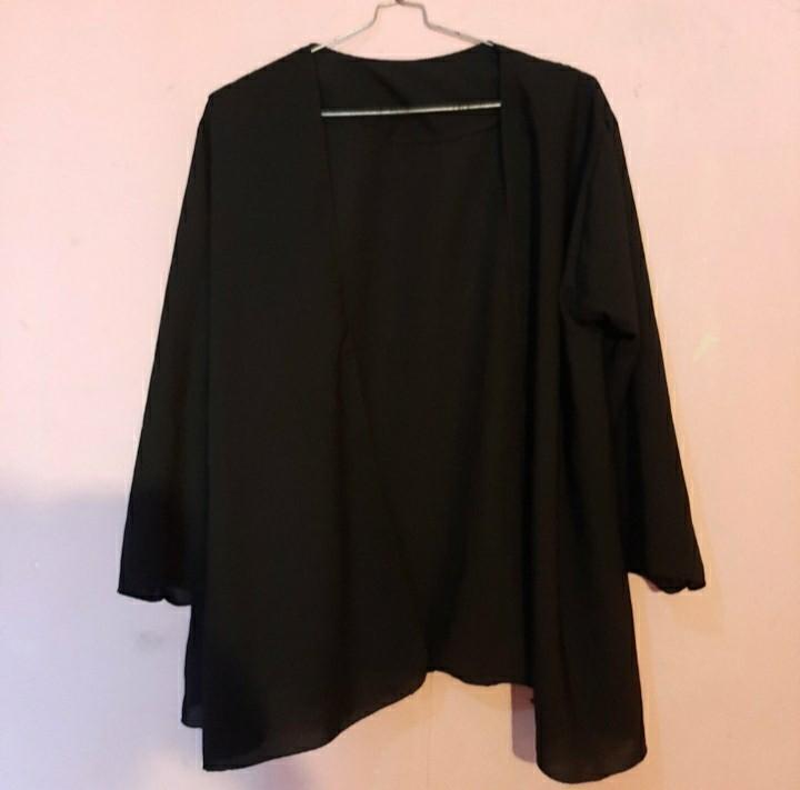 Cardigan hitam, Fesyen Wanita, Pakaian Wanita, Atasan di Carousell