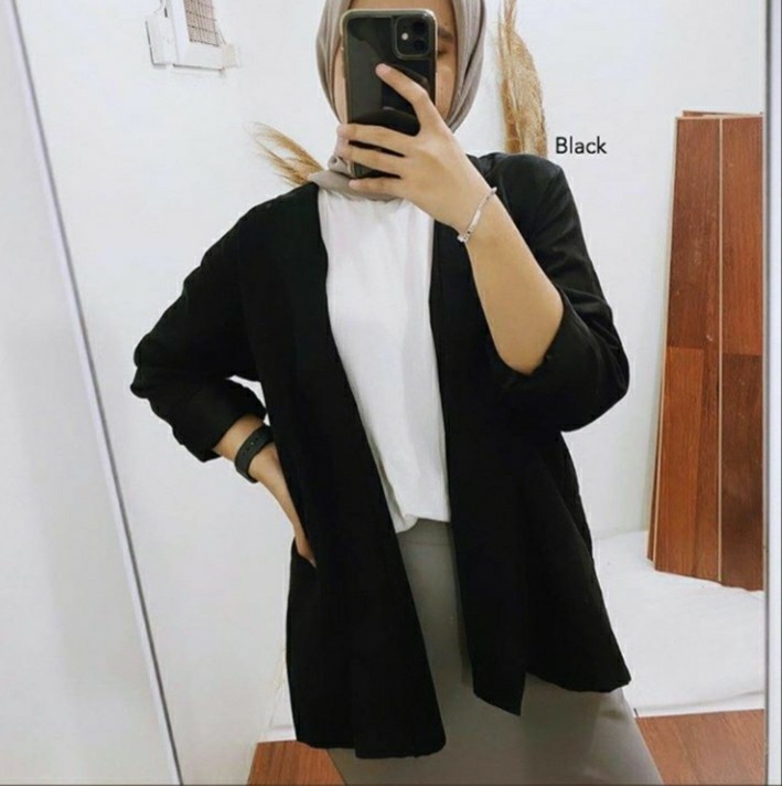 Cardigan hitam, Fesyen Wanita, Pakaian Wanita, Atasan di Carousell