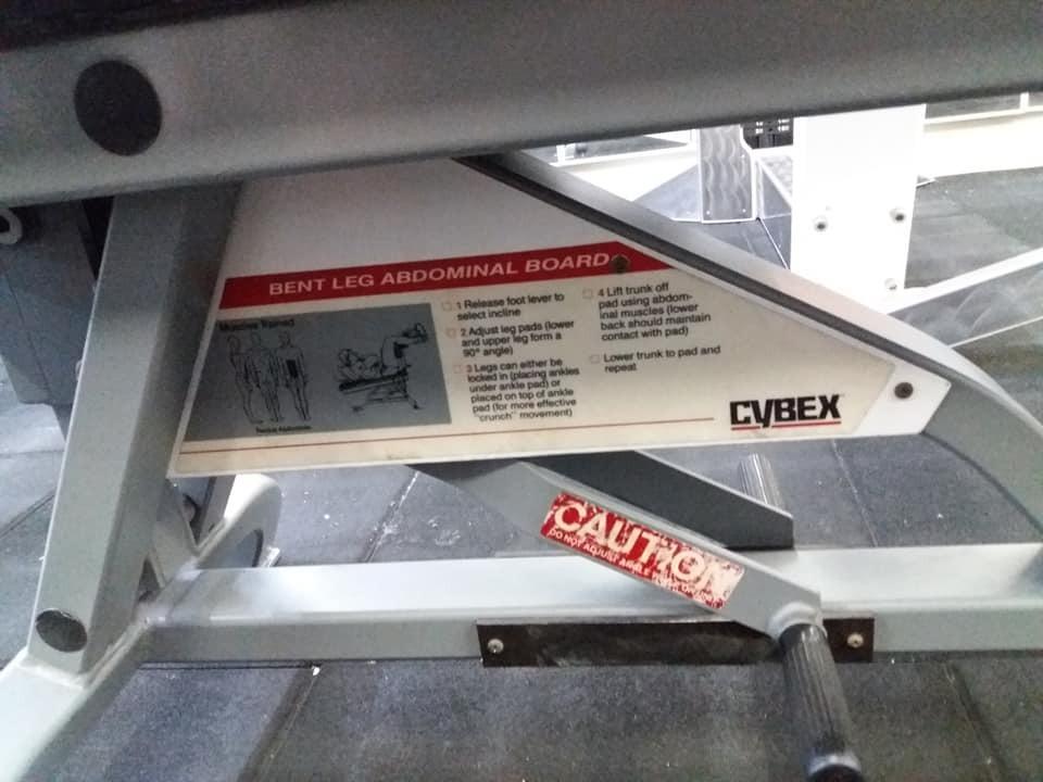 Cybex bent leg abdominal crunch board 5208 gym bench, Sports Equipment ...
