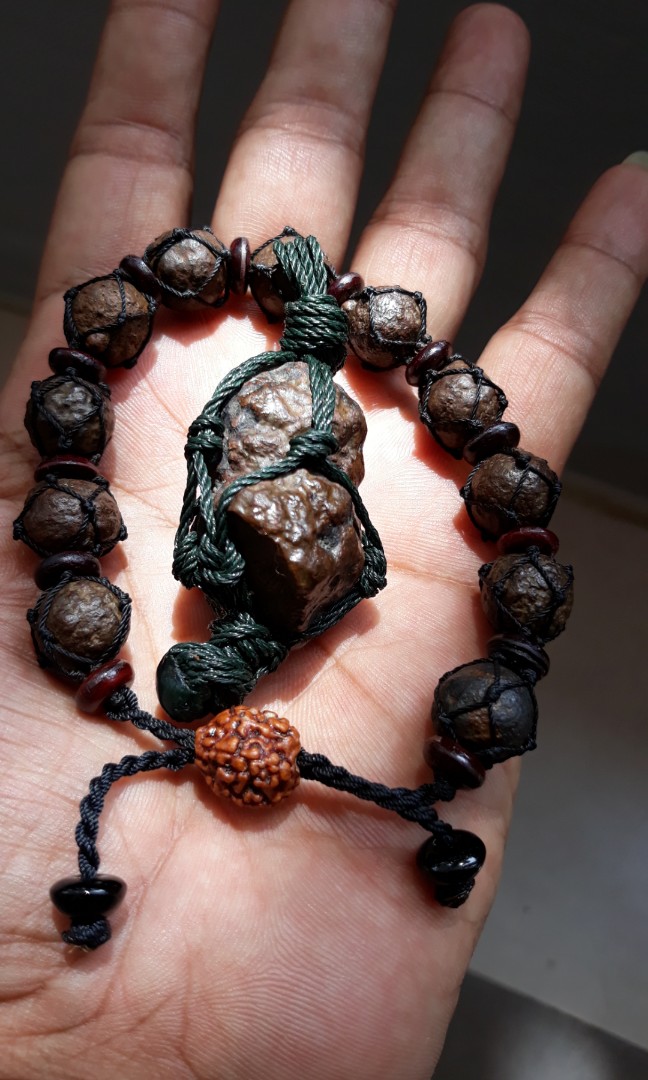 Munta Bassi Bugis, Women's Fashion, Jewelry & Organisers, Precious ...