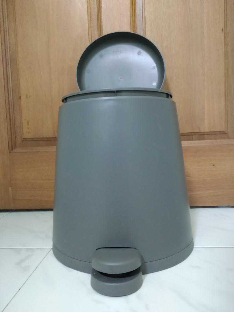 IKEA Snapp Pedal Bin, Furniture & Home Living, Cleaning & Homecare ...