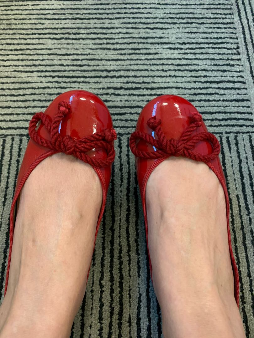 Pretty Ballerina red shoes, Women's Fashion, Footwear, Flats on Carousell