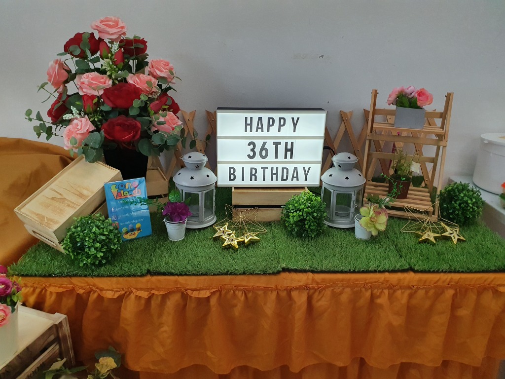 FREE Flow Ice Cream Booth Cart! Unlimited Signature Mini Cones with ...