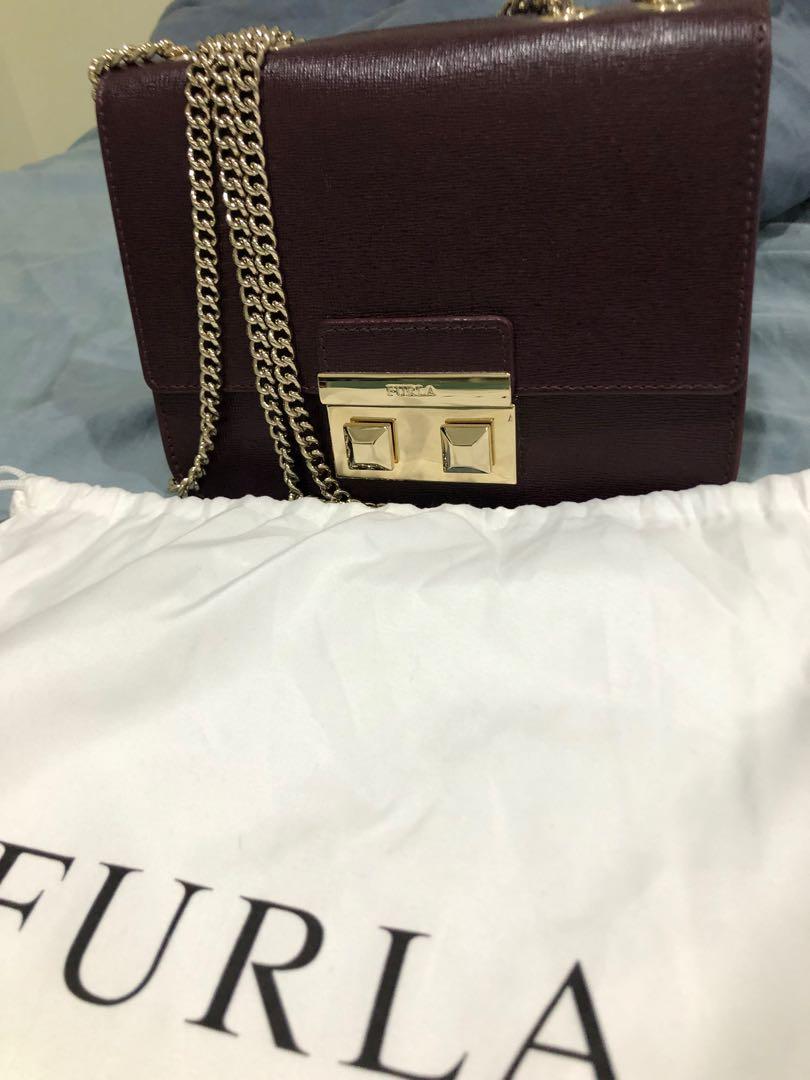 Furla Bella mini shoulder/crossbody Bag in burgundy/dark maroon, Women ...