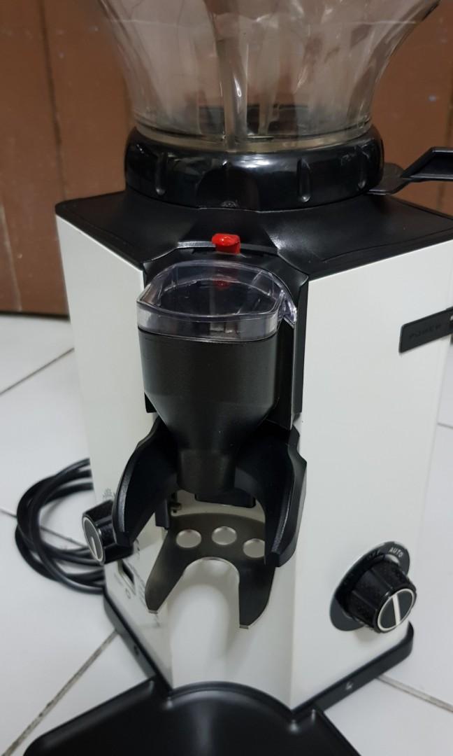 Hey cafe Titan 1 Coffee Grinder, Home Appliances, Kitchenware on Carousell