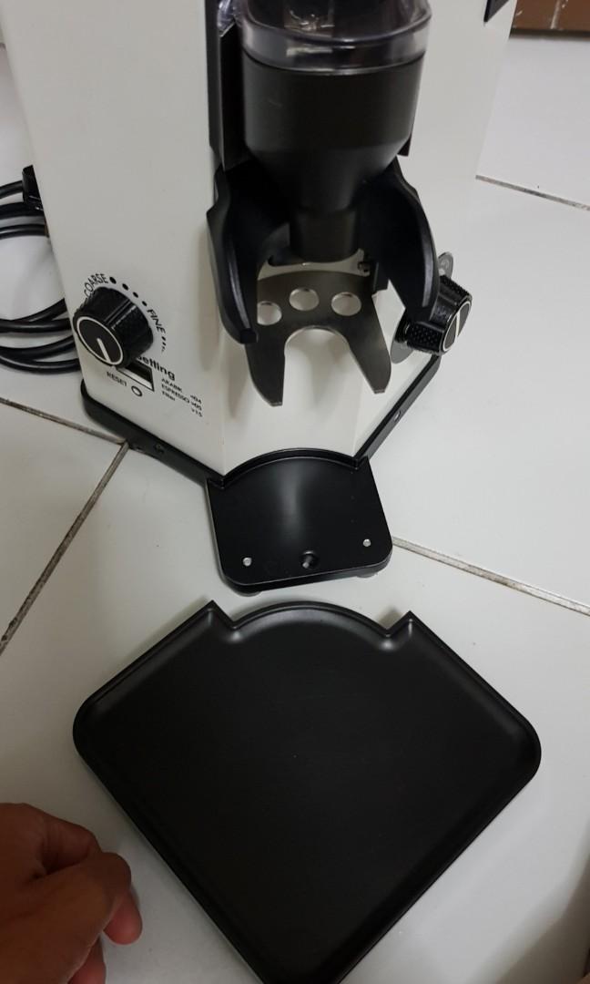 Hey cafe Titan 1 Coffee Grinder, Home Appliances, Kitchenware on Carousell