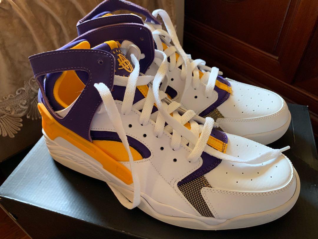全新Kobe NIKE Air Flight Huarache Lakers, 男裝, 鞋, 波鞋 - Carousell