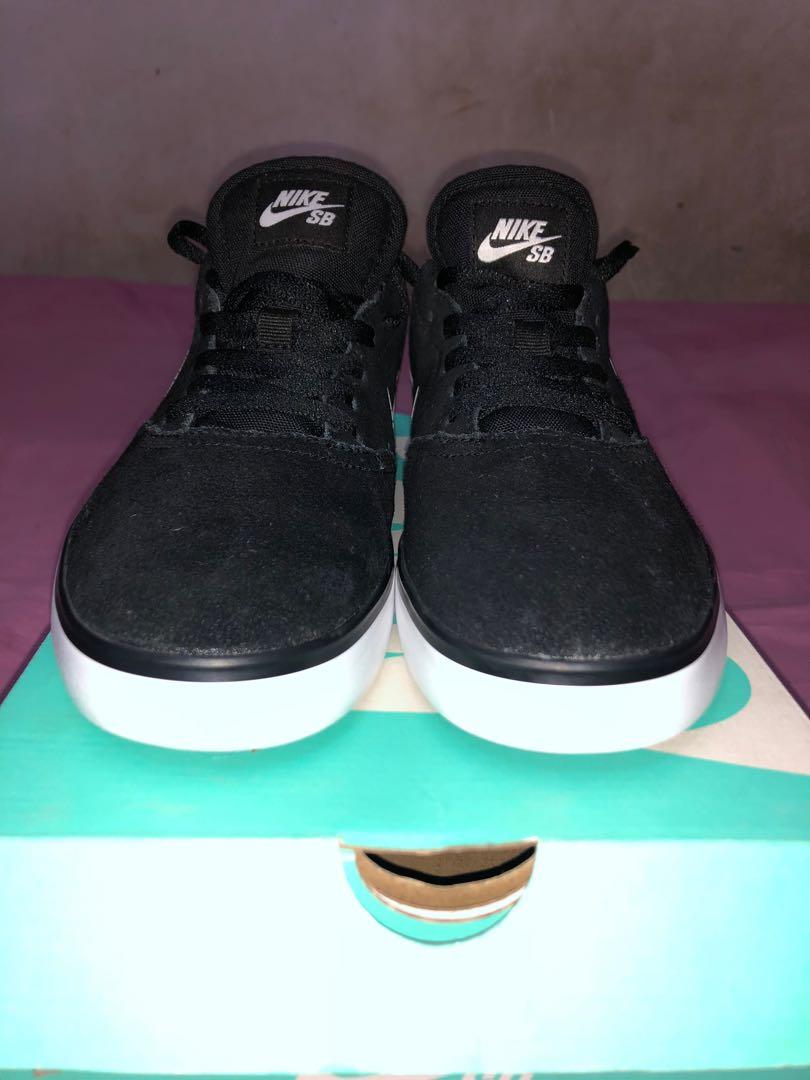 Nike SB Check Suedeo, Fesyen Pria, Sepatu , Sneakers di Carousell