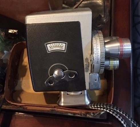 Vintage DeJur Electra 3-Lens Wind-up Movie Camera, Hobbies & Toys ...