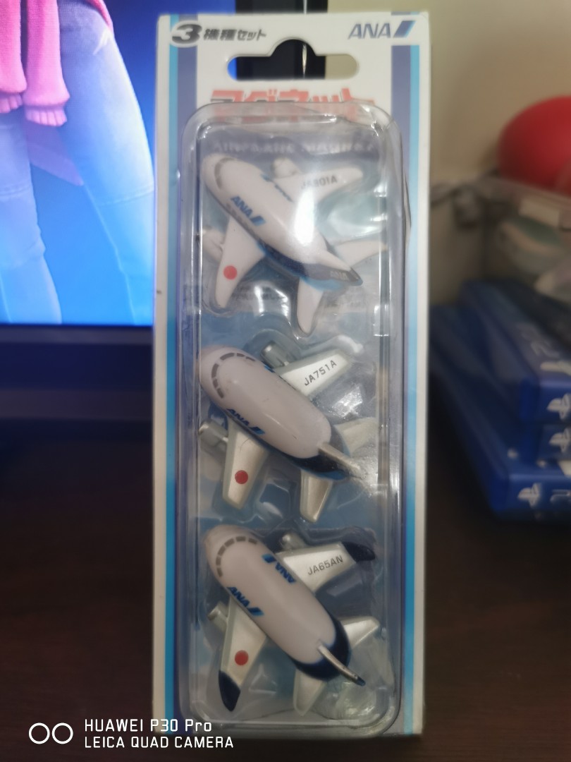 Ana airplane ref magnet, Everything Else, Others on Carousell