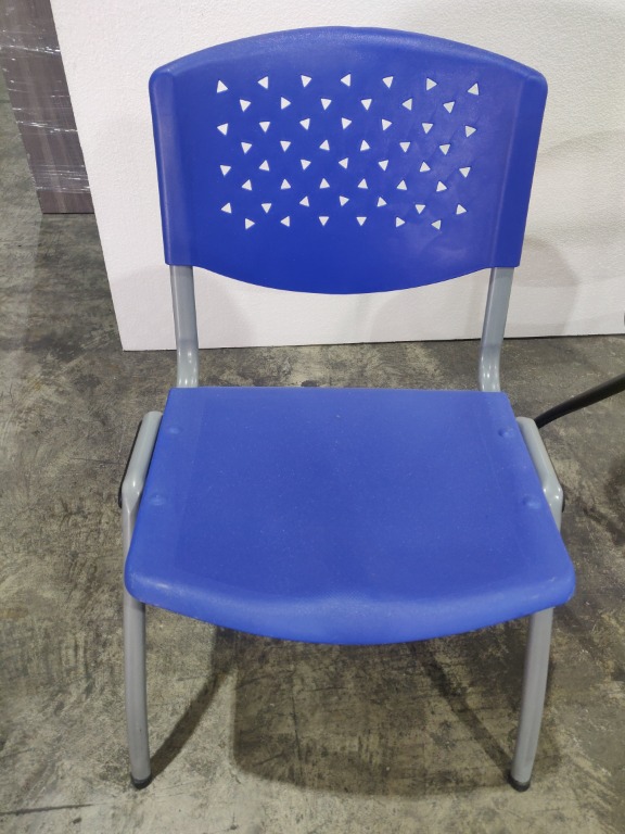 F01A Plastic Study Chair in Blue, Furniture, Tables & Chairs on Carousell