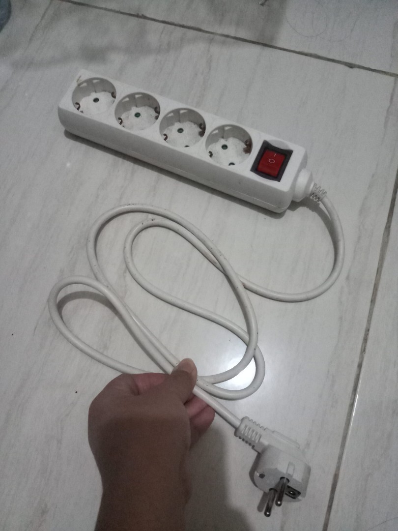 KenMaster Stop Kontak - Colokan Listrik 4 Socket - Lubang - Soket - F1 ...