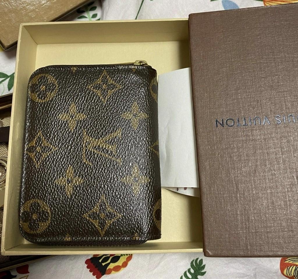 Sale‼️Preloved LV Card and Coin Purse Rank A condition with box, Luxury ...