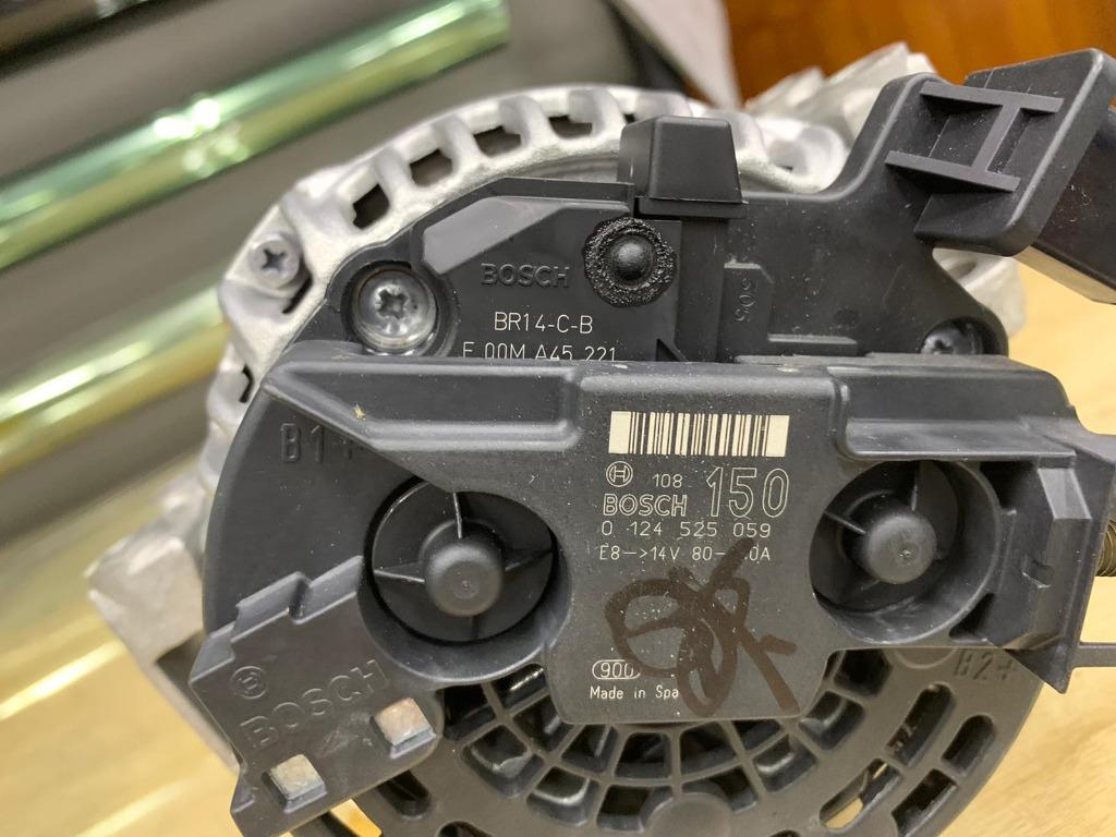 Bosch Alternator - BMW E90 320i/ BMW E60 520i/ BMW E46 330i , E81, 82 ...