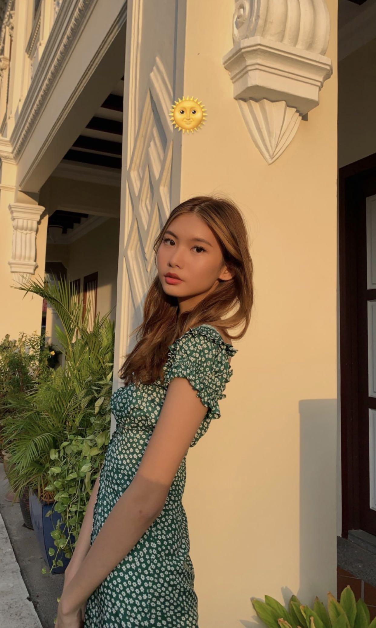 isabelle green floral off shoulder dress, Women's Fashion, Tops ...