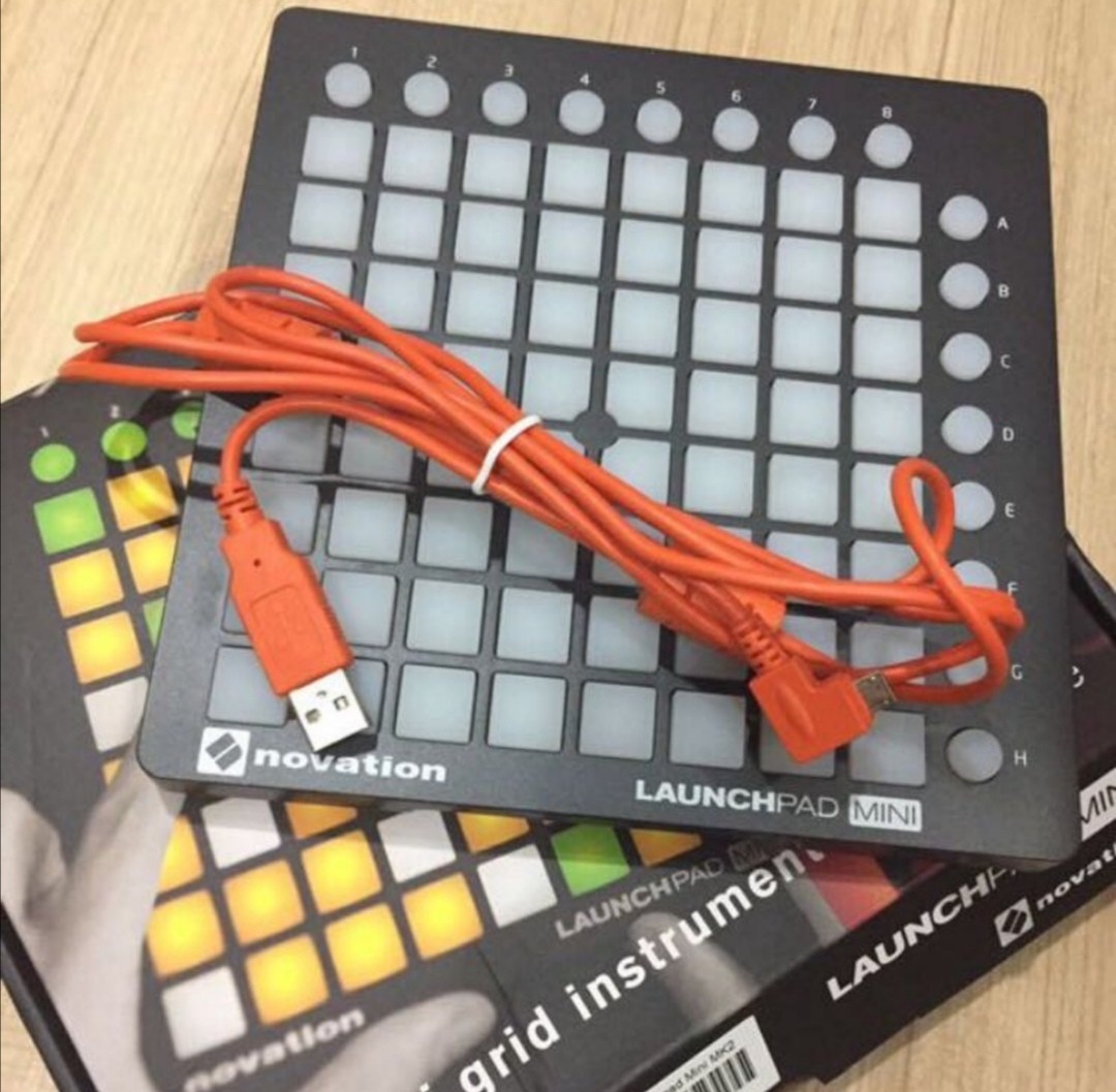 Novation Launchpad Mini MK2, Hobbies & Toys, Music & Media, Musical ...