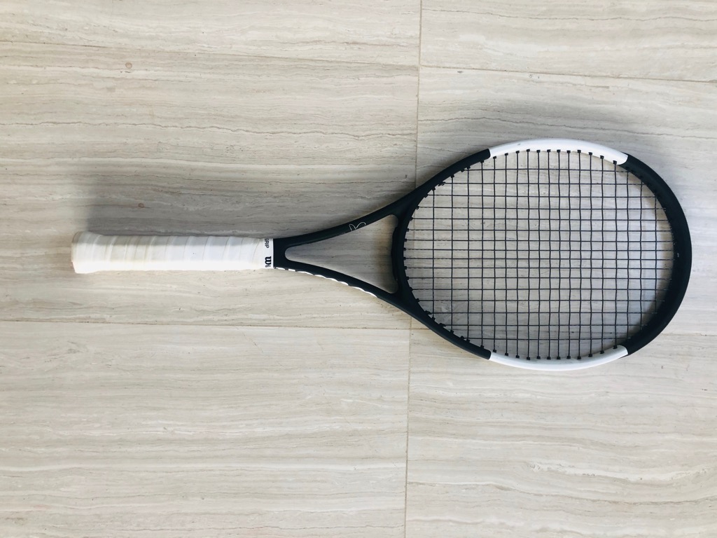 Wilson Pro Staff RF97 Autograph Black/White, Sports Equipment, Sports ...