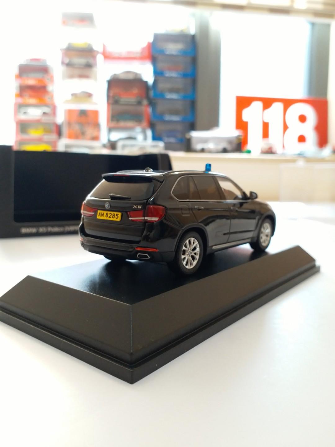 清屋限時半價！！全新Tiny 1:43 BMW X5 Police VIPPU 模型車, 興趣及遊戲, 玩具 & 遊戲類 - Carousell