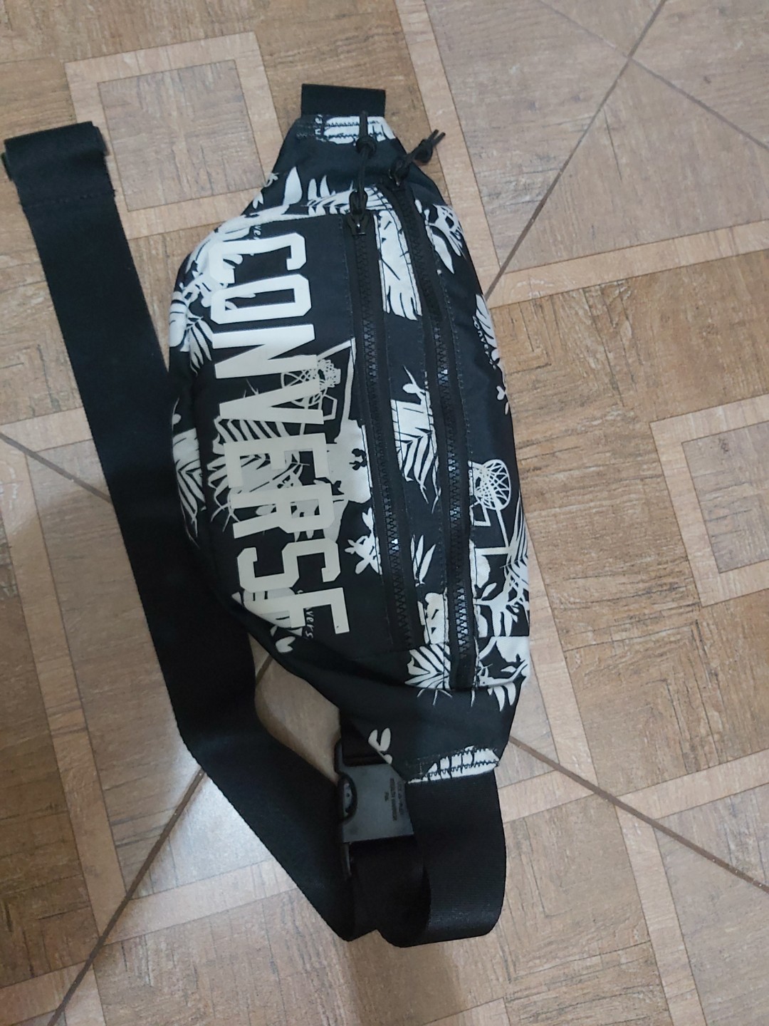 Converse Fanny Pack, Men's Fashion, Bags, Backpacks on Carousell