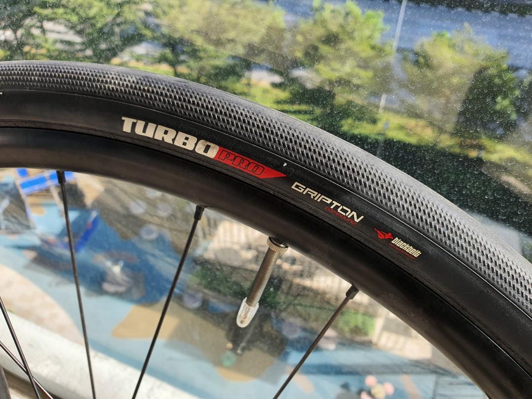 DT Swiss R470 db Aluminum 700c Wheelset with Turbo Pro tyres, Sports ...