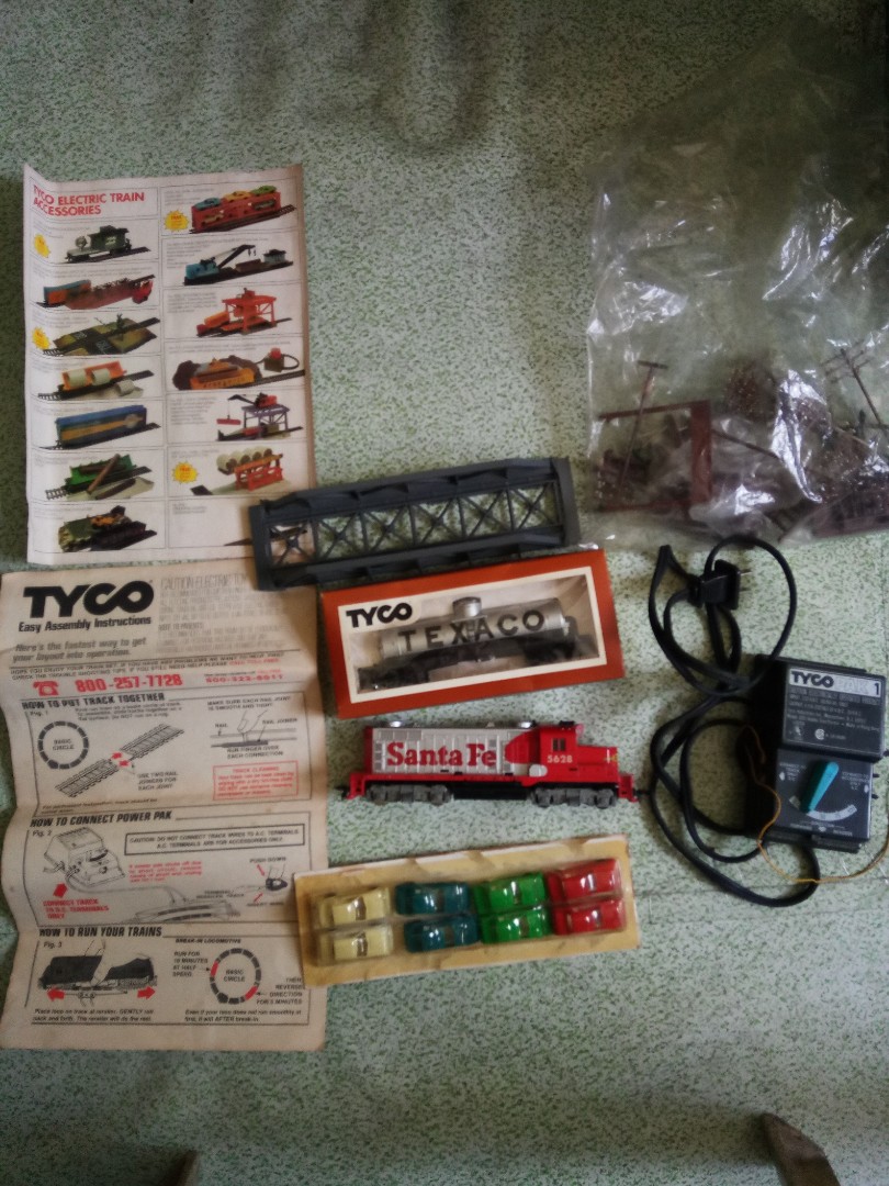 Electronic train set, Hobbies & Toys, Toys & Games on Carousell