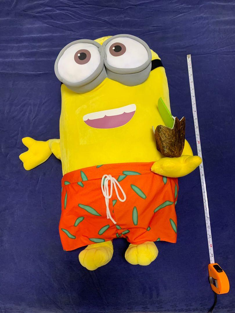 Minion Chilling in Hawaii Costume, Hobbies & Toys, Toys & Games on ...