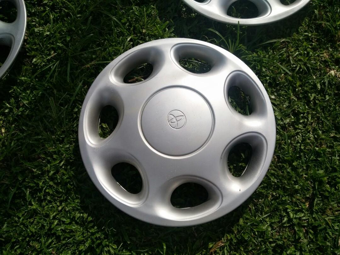 Toyota ORIGINAL wheel covers, Auto Accessories on Carousell