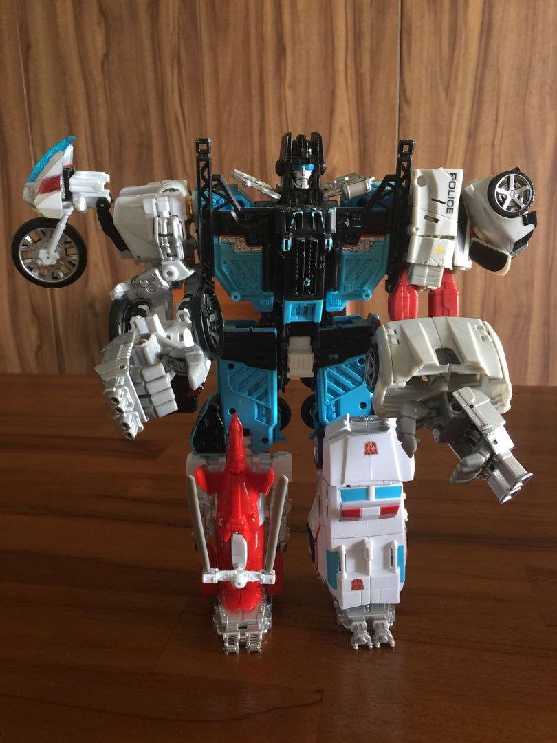 Transformers unite warriors defensor protectorbots, Hobbies & Toys ...