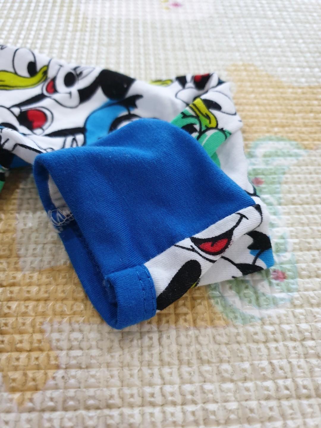 Onesies 6 months, double zip, Mickey goofy Donald duck, easy to change ...