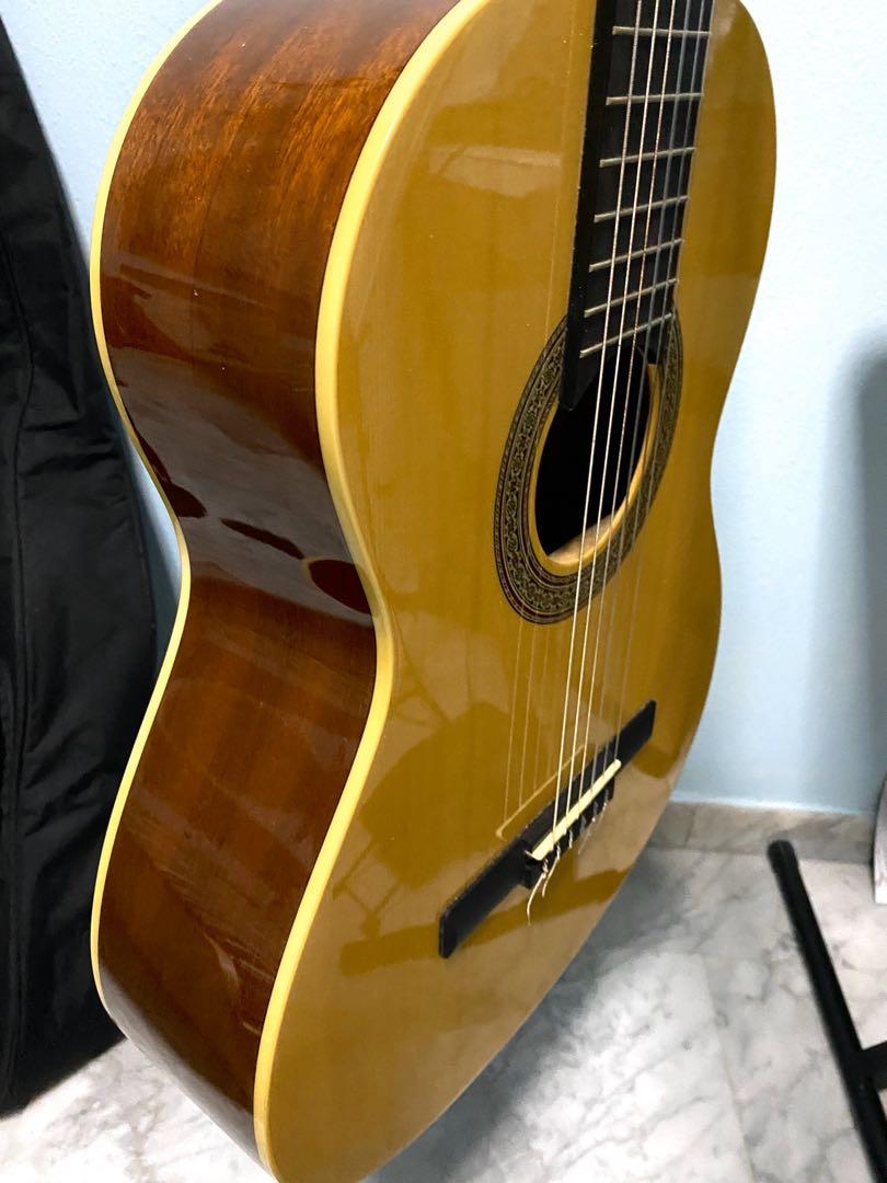Samick CN/2-N Classical Guitar, Hobbies & Toys, Music & Media, Musical ...