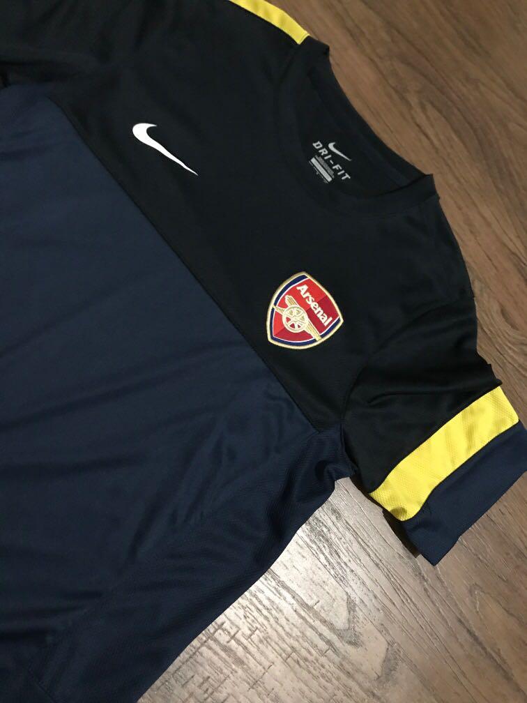 Arsenal Jersey (Nike), Men's Fashion, Activewear on Carousell