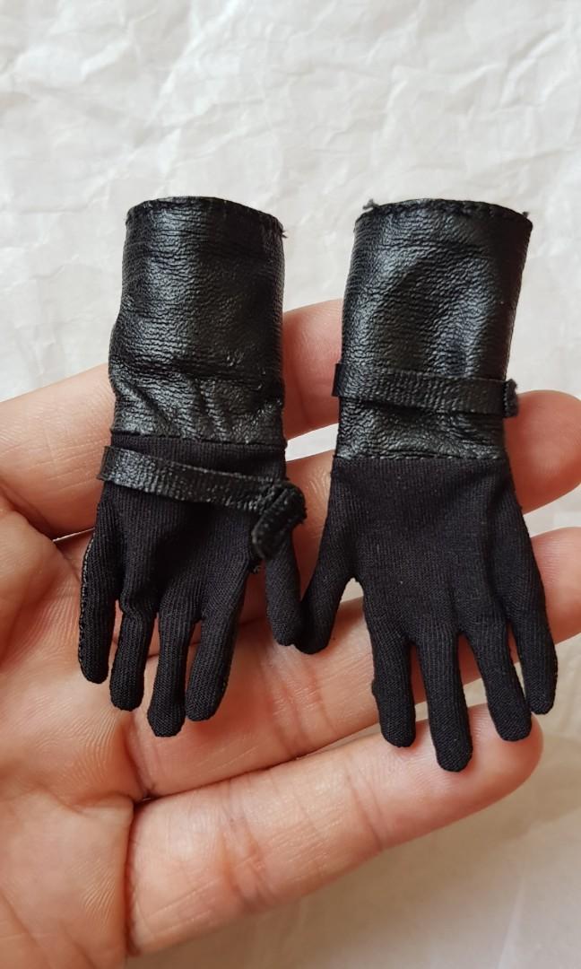1/6 scale Art Figures Judge Dredd damaged Glove, Hobbies & Toys, Toys ...