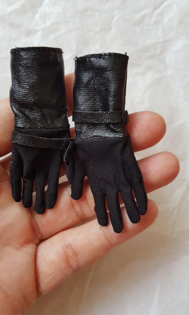 1/6 scale Art Figures Judge Dredd damaged Glove, Hobbies & Toys, Toys ...