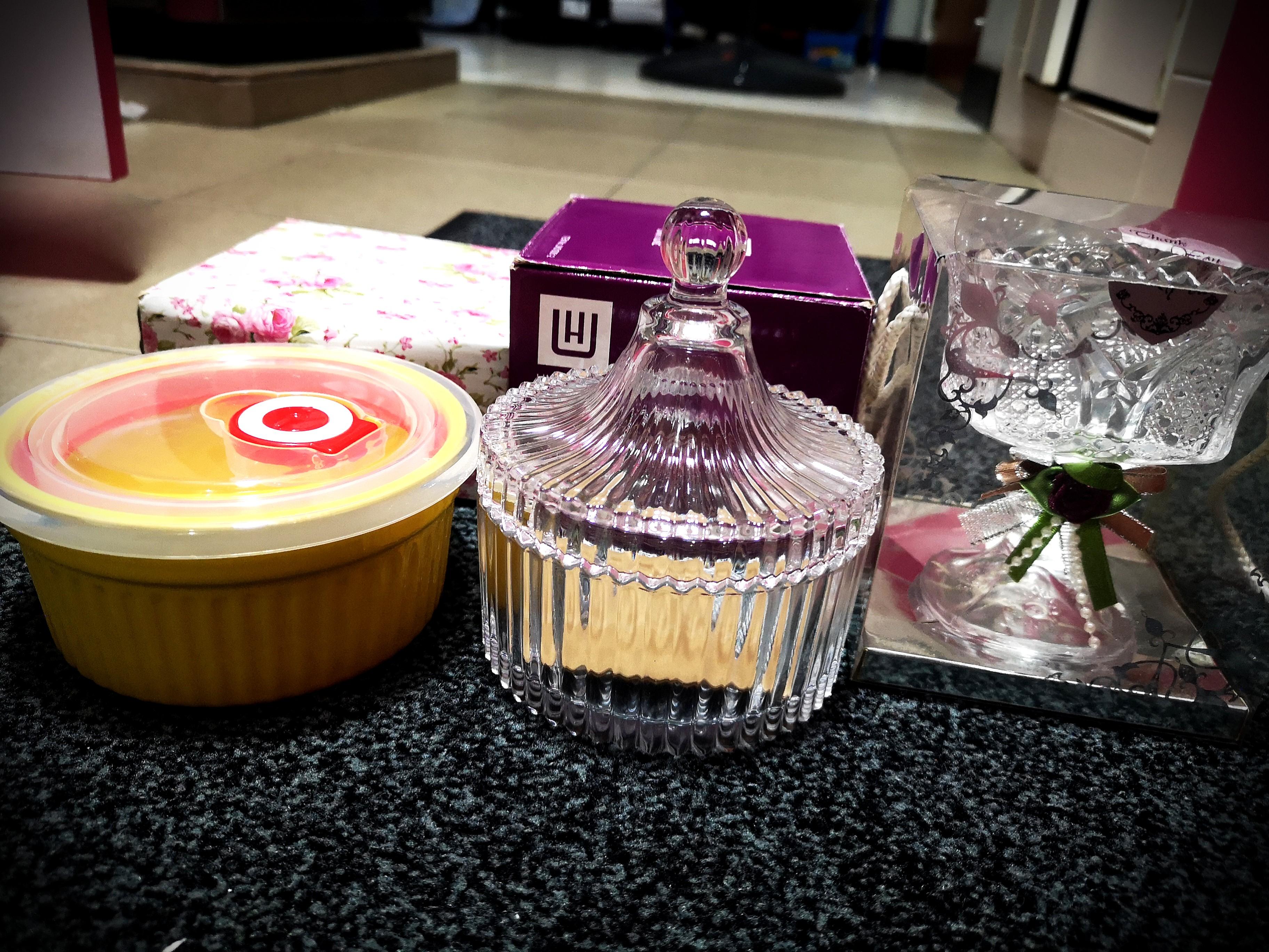 Delphine vacuum container, Furniture & Home Living, Kitchenware ...