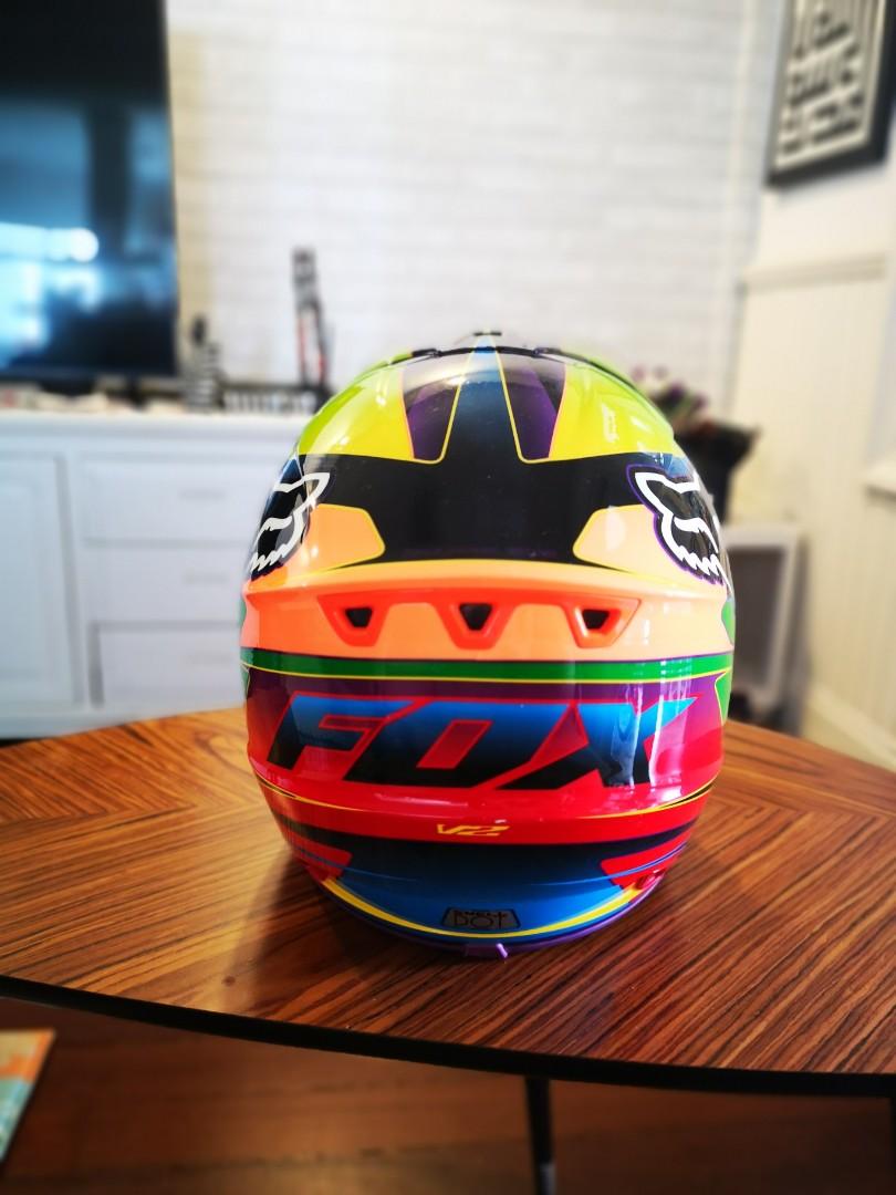 Fox V2 pilot motocross helmet, Motorcycles, Motorcycle Apparel on Carousell