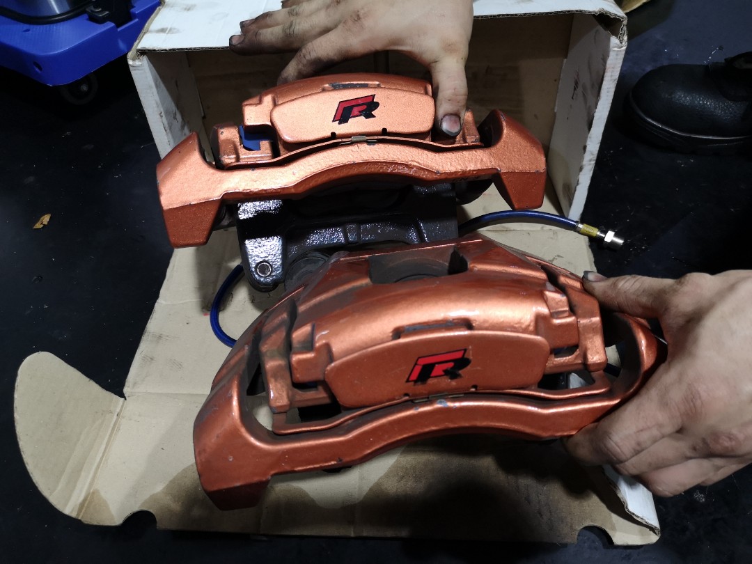 Golf R brake kit + HEL ssbh, Car Accessories, Tyres & Rims on Carousell