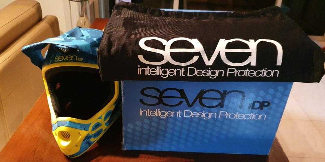 Seven IDP Full Face Helmet XL Size, Sports Equipment, Bicycles & Parts ...