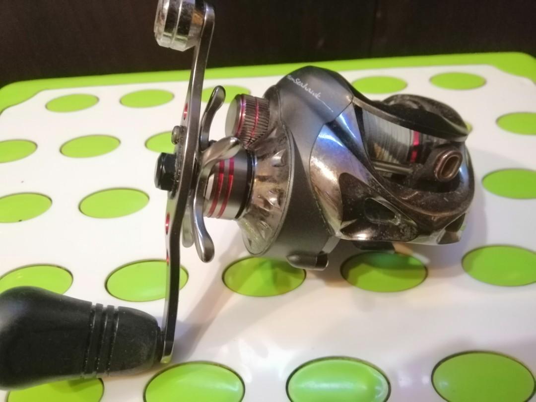 Team Seahawk Bass Infinity baitcaster reel RH, Sports Equipment ...